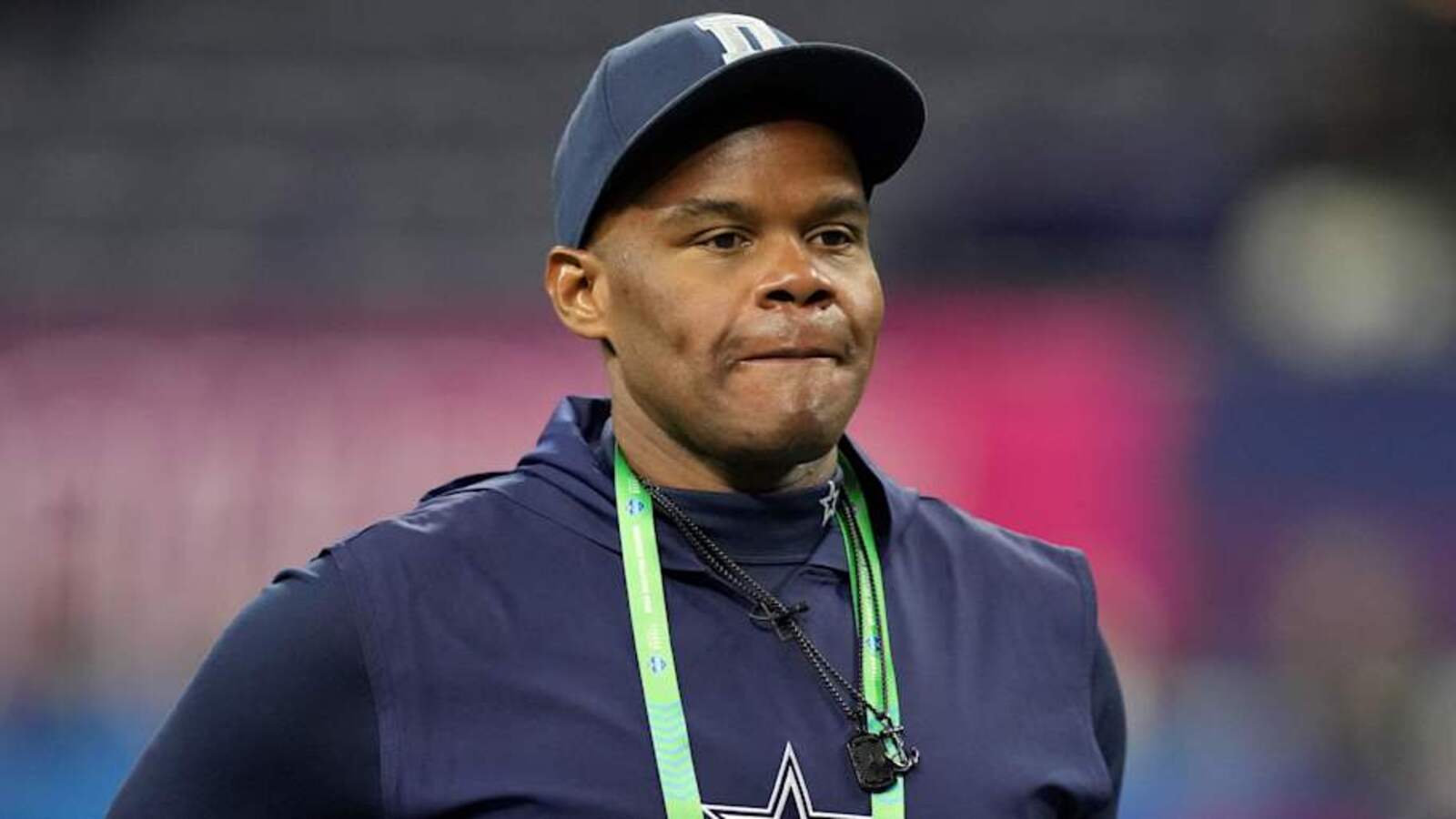 Cowboys TE coach goes viral for infectious dance moves during drills ...