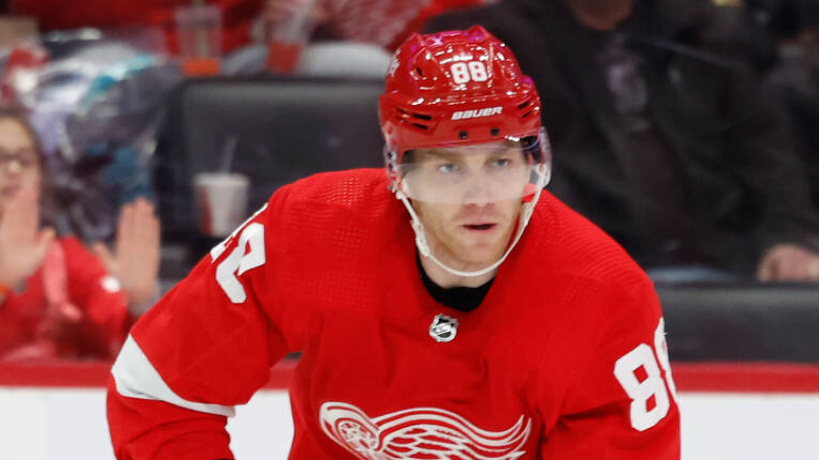 Watch: Blackhawks fans welcome back Kane in return to Chicago | Yardbarker