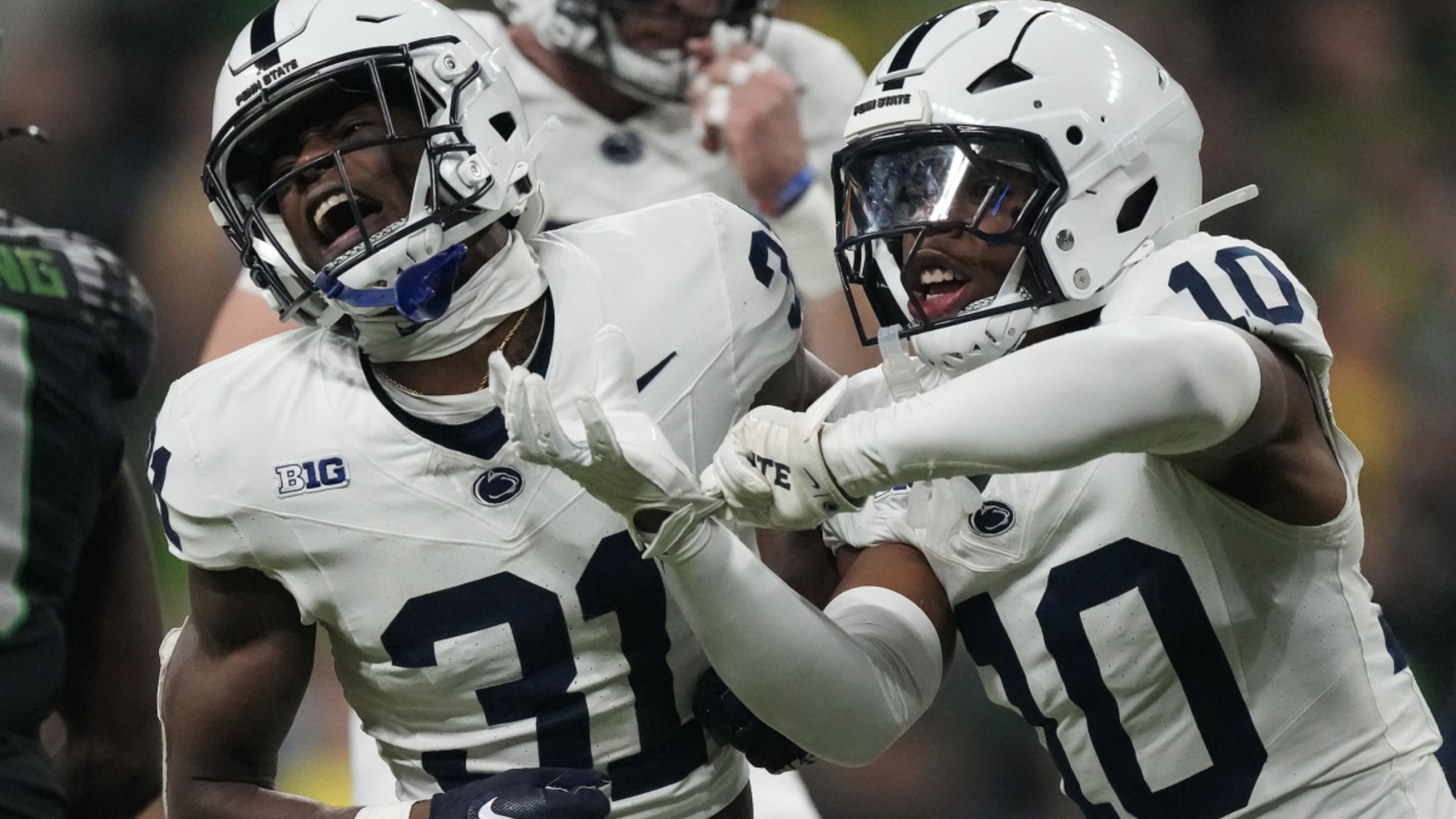 Tennessee's latest transfer addition is already recruiting more talent ...