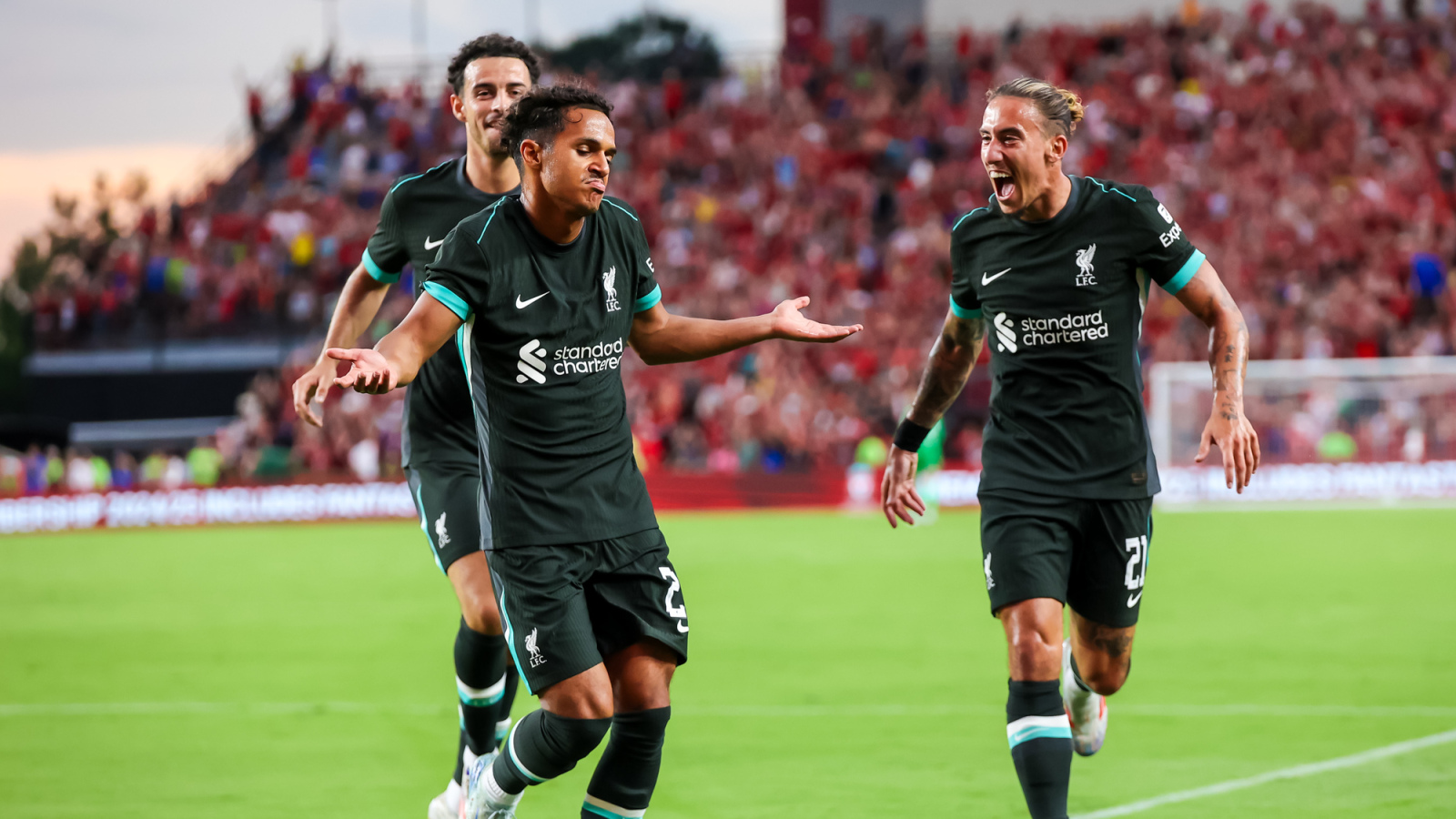 Players in the Premier League with ACL & MCL Injuries | Yardbarker