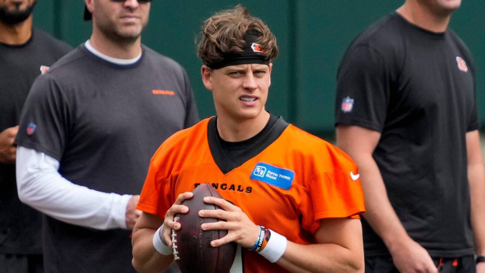 Joe Burrow names the one QB 'to knock off' | Yardbarker