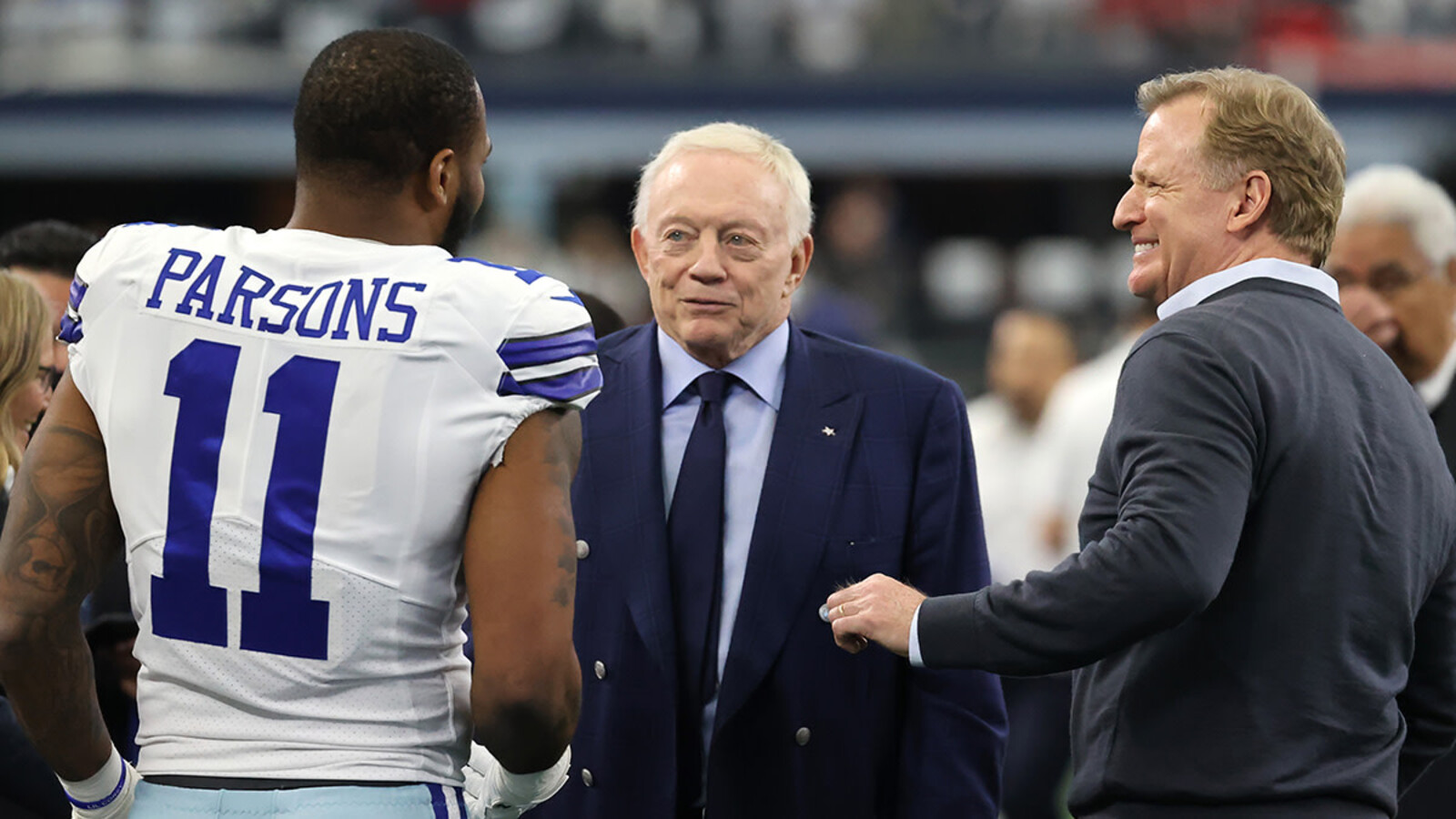 Cowboys Owner Jerry Jones Set to Negotiate With Micah Parsons’ Agent ...