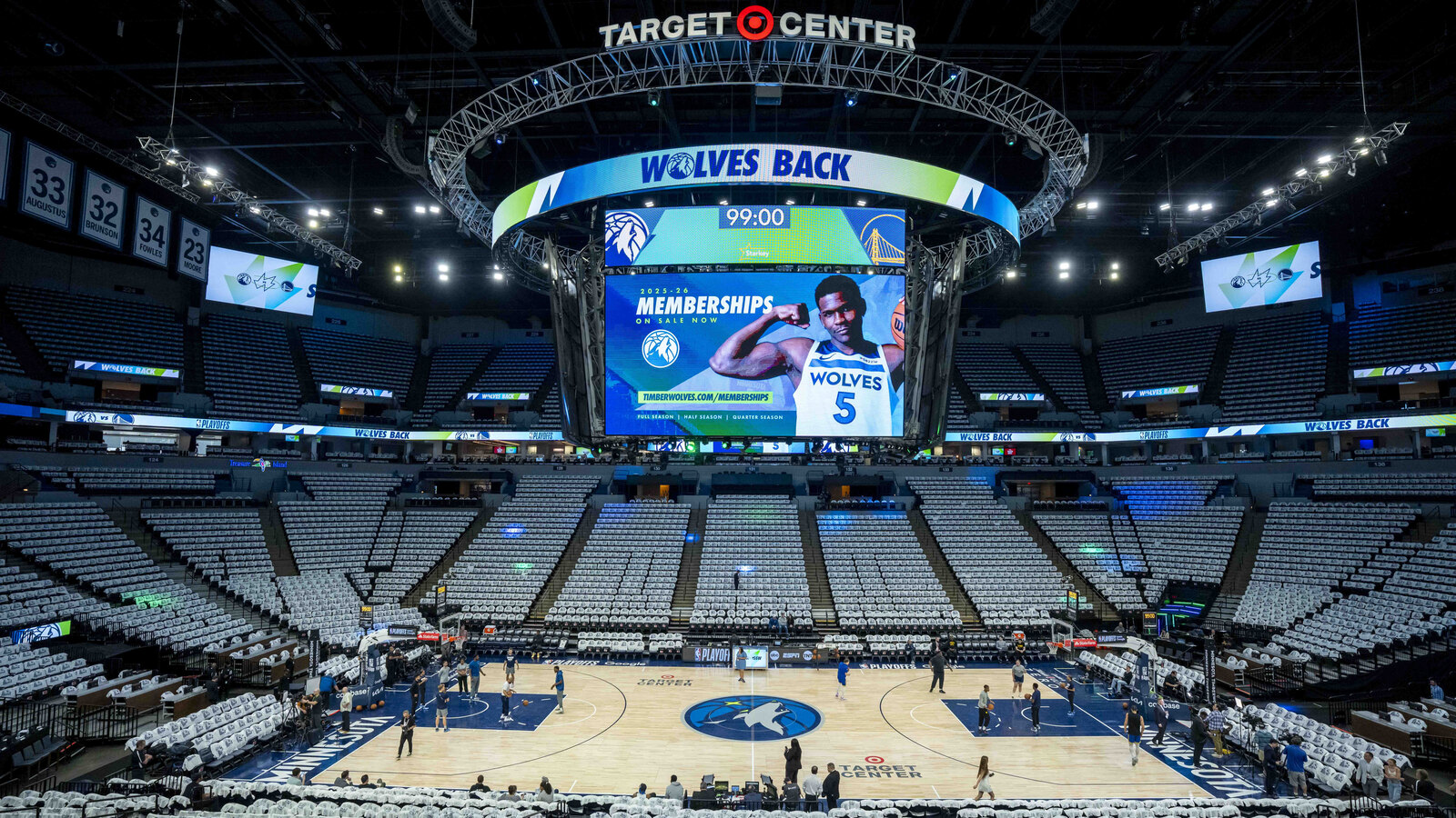 Wolves-Warriors postponed after federal agents fatally shoot ...