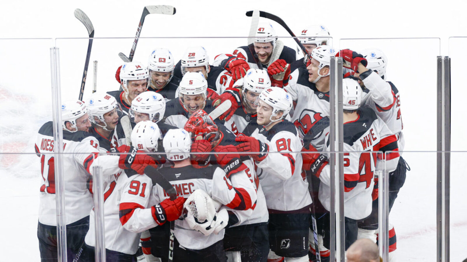 Devils’ Tight Bond Is Everything as Team Pushes Past Adversity | Yardbarker