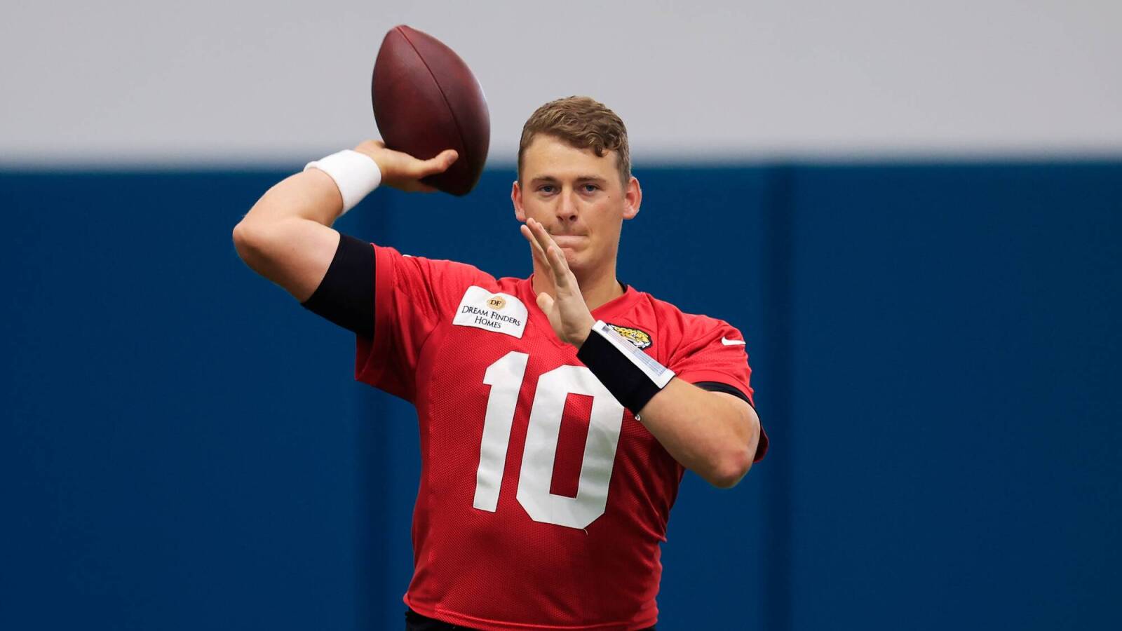 AFC Notes: Caleb Farley, Mac Jones, Jaguars, Texans, Titans | Yardbarker