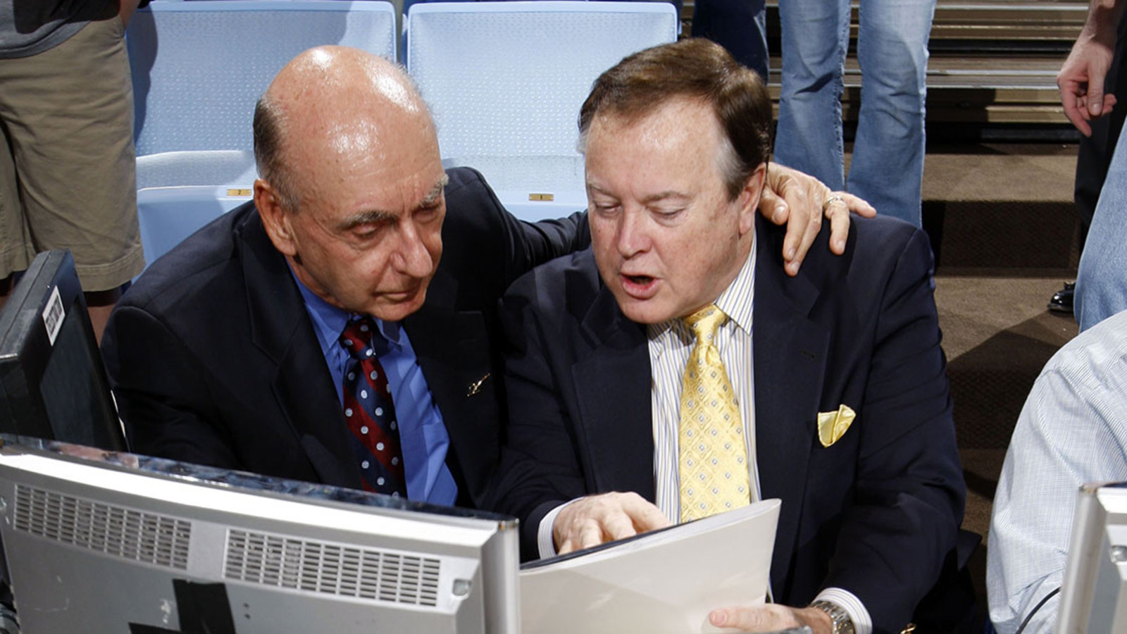 Mike Patrick, longtime ESPN play-by-play announcer, dies at 80 | Yardbarker