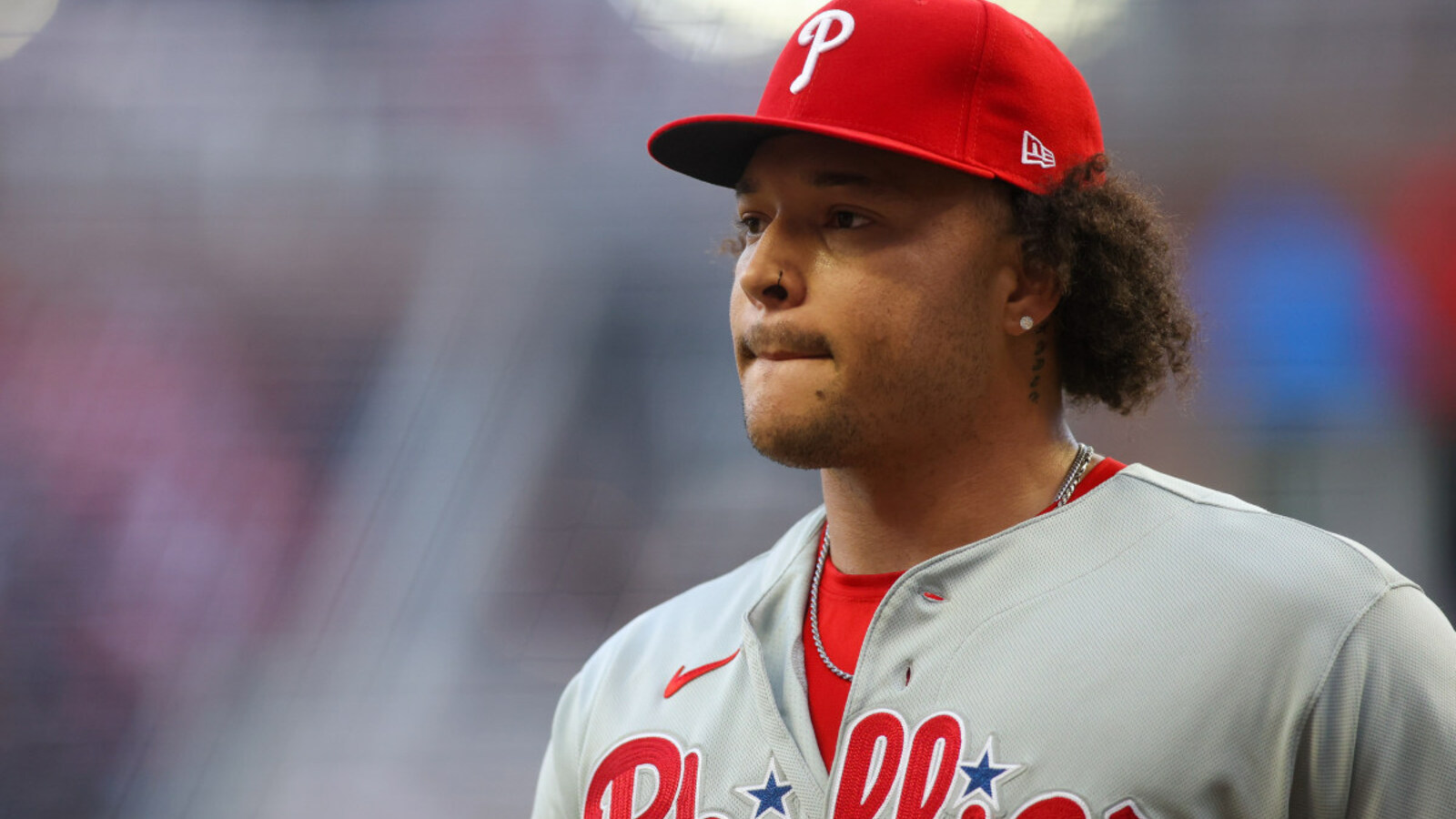 Phillies Pitcher Dealing With Knee Issue | Yardbarker