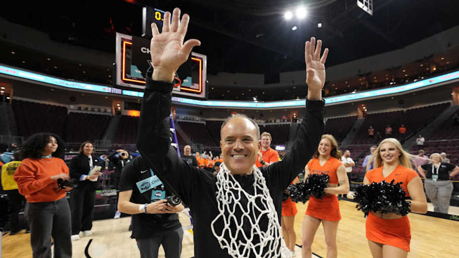Scott Rueck Talks Oregon State Women's Basketball Ahead of 2025 Season ...