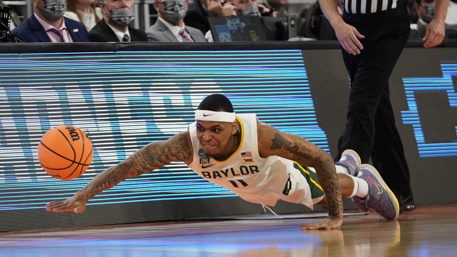 Knicks Sign James Akinjo To Exhibit 10 Deal | Yardbarker