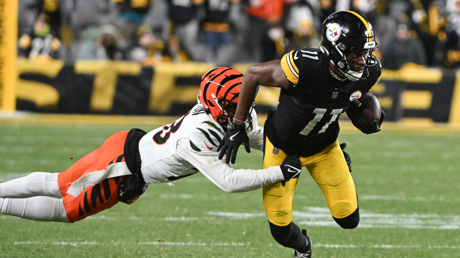 Tennessee Titans-Wide Receiver Van Jefferson Agree On 1-Year Deal ...