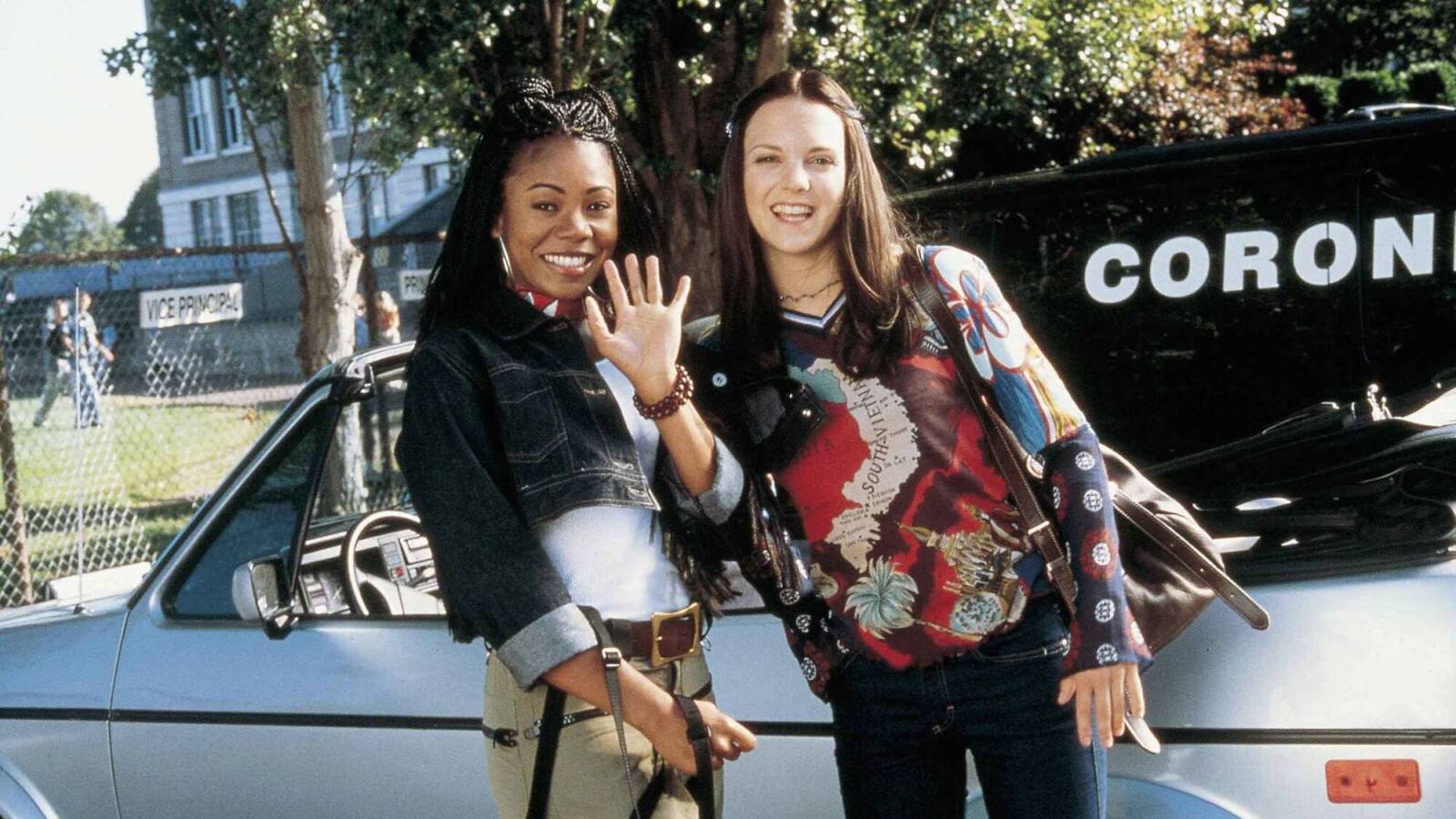 Anna Faris and Regina Hall are returning for the "Scary Movie" reboot ...