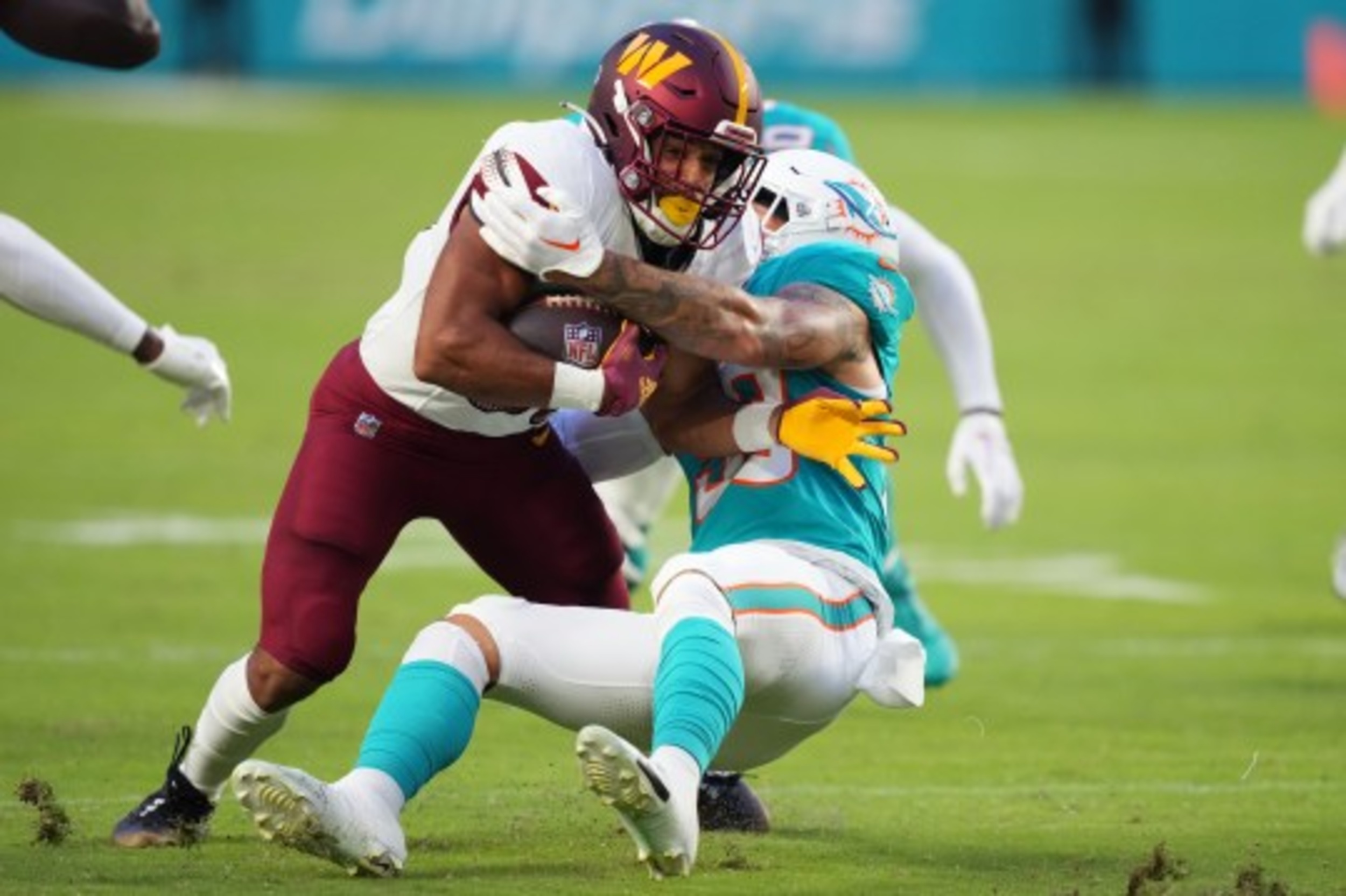 Giants sign former Dolphins LB who had dominant preseason | Yardbarker