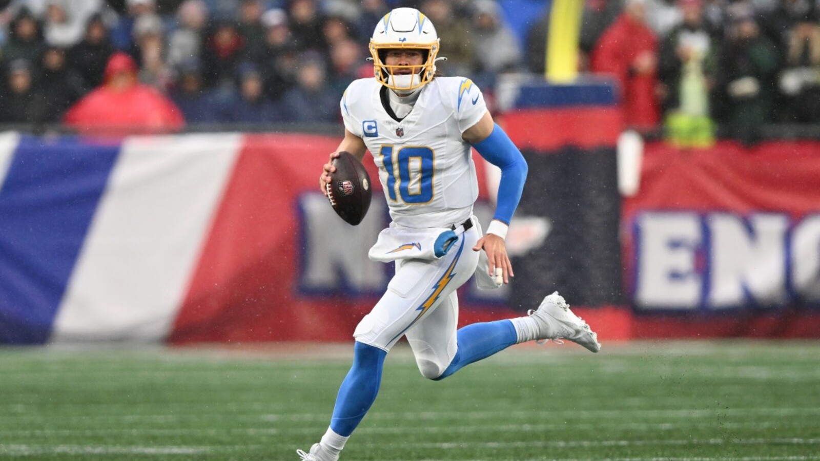 5 Free Agent Offensive Pieces LA Can Add For Justin Herbert In 2024 ...
