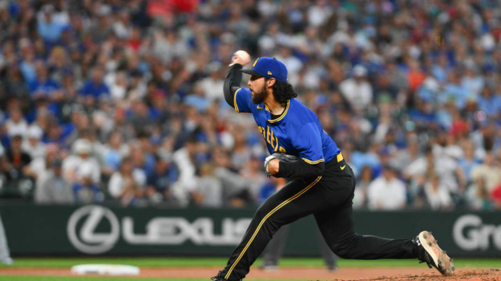 Munoz Brothers Drove 27 Hours to See Seattle Mariners Closer Not Pitch ...