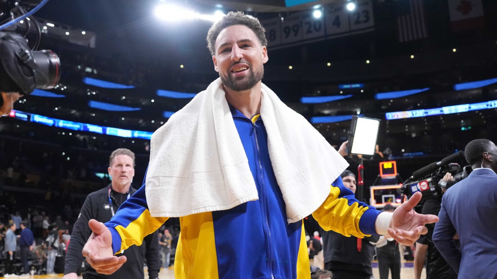 Thompson's father 'disappointed' he joined Mavs over Lakers | Yardbarker