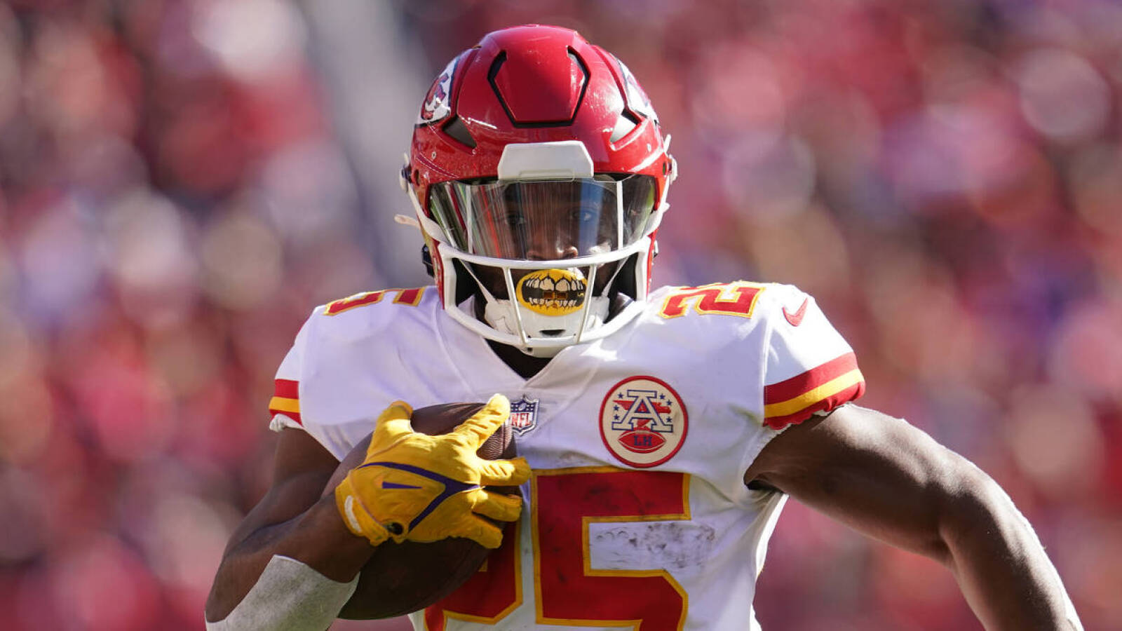 Chiefs power up backfield with Clyde Edwards-Helaire | Yardbarker