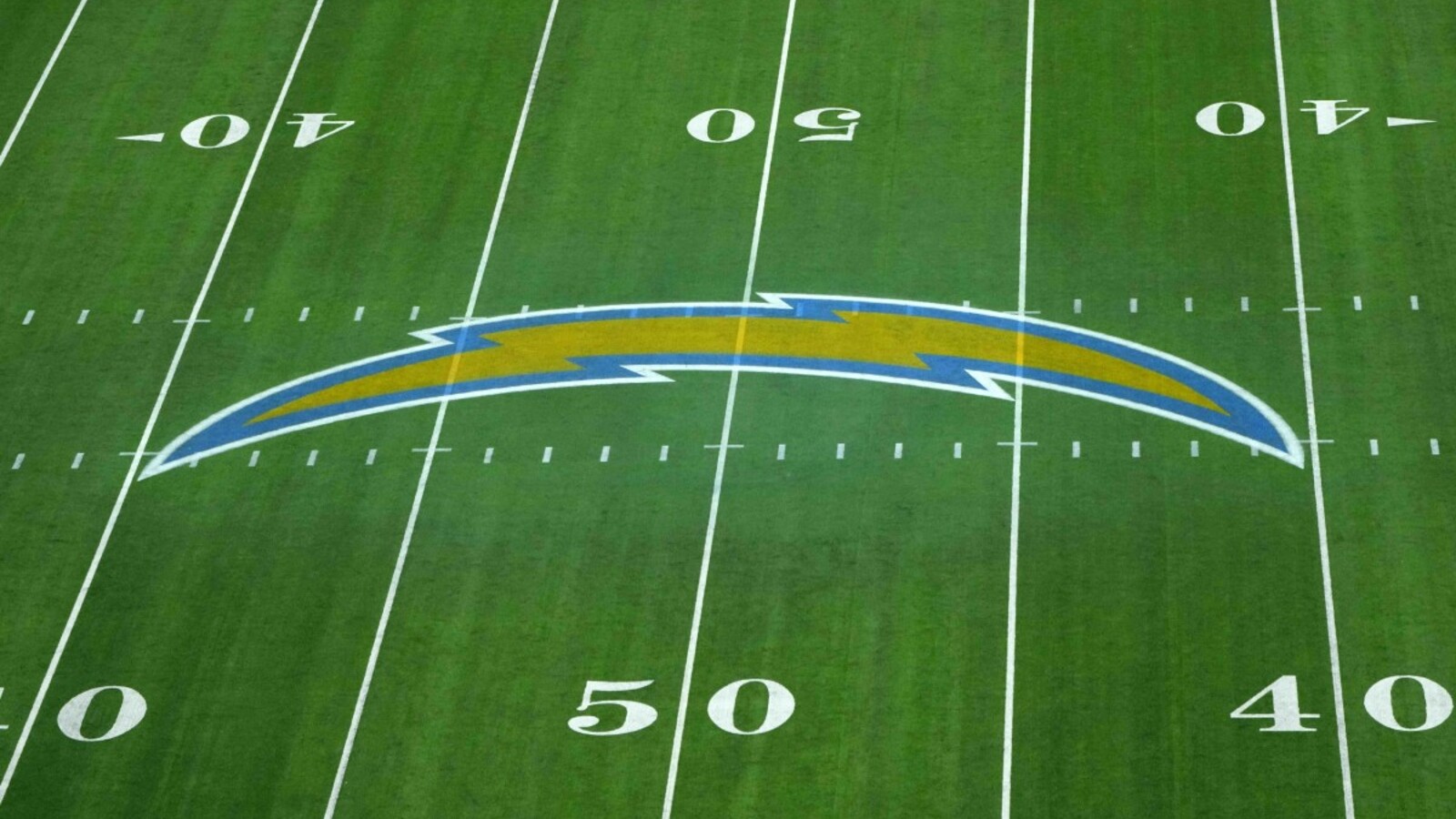 Former LA Bust Cut By Latest Team | Yardbarker