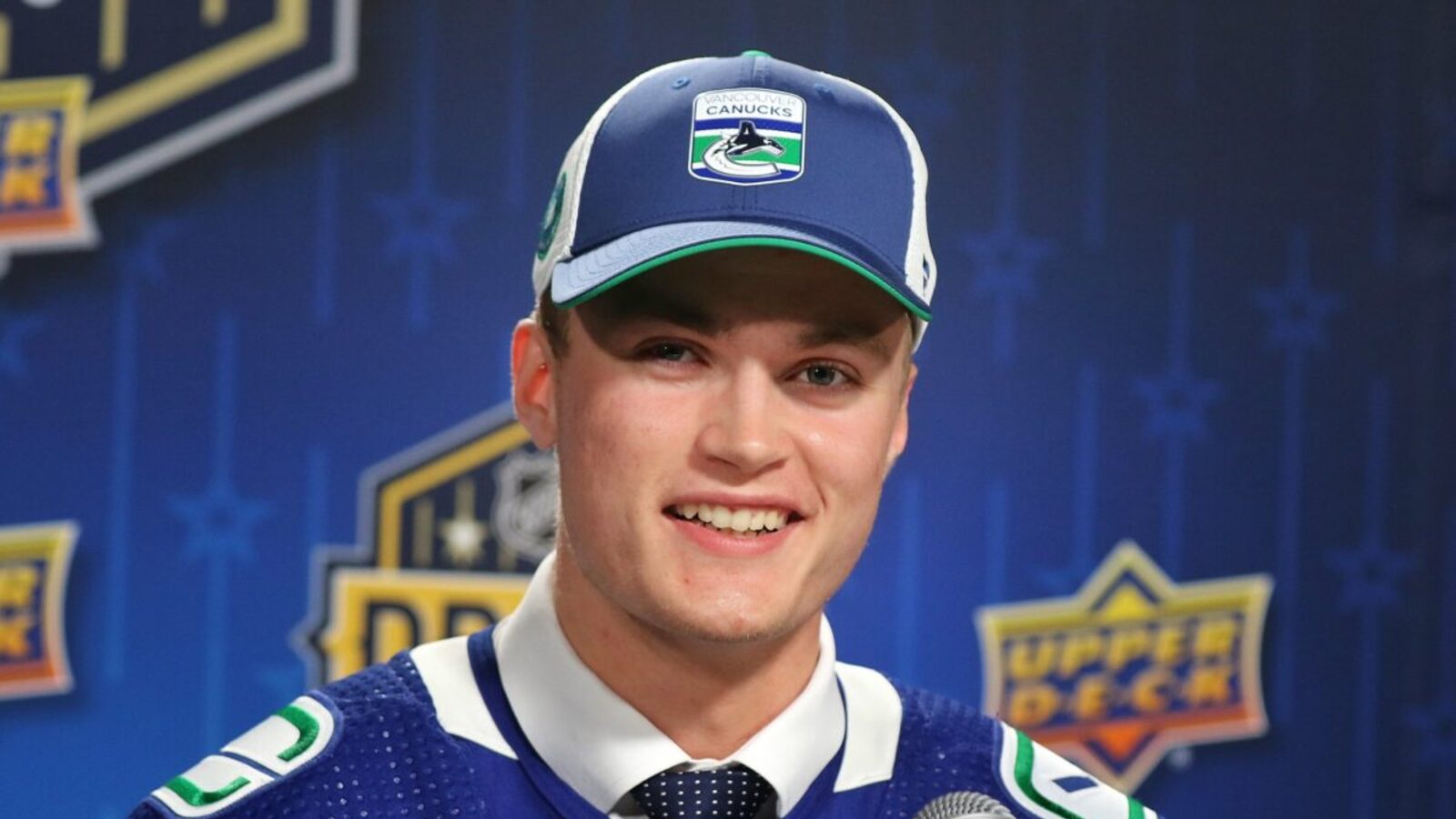 Canucks’ Tom Willander Should Play a Big Role Next Season | Yardbarker