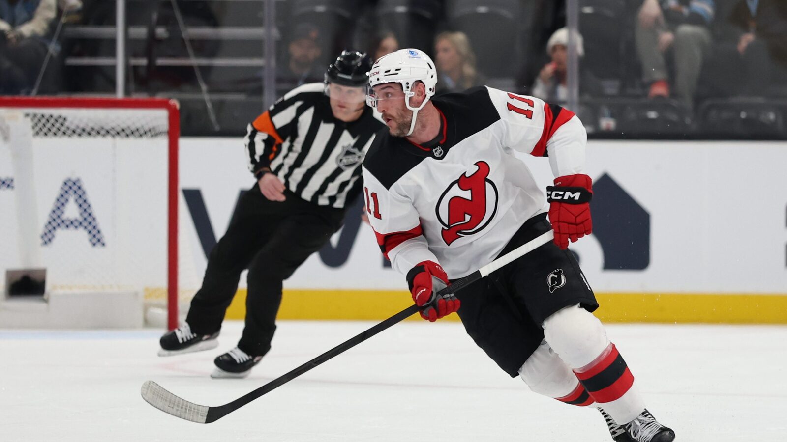 Devils’ Stefan Noesen undergoes knee surgery, Zack MacEwen out for ...