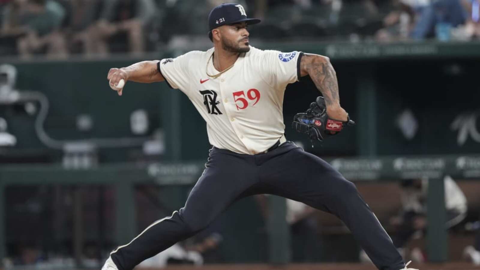 Chicago Cubs Land Intriguing Pitcher in Trade with Kansas City Royals ...