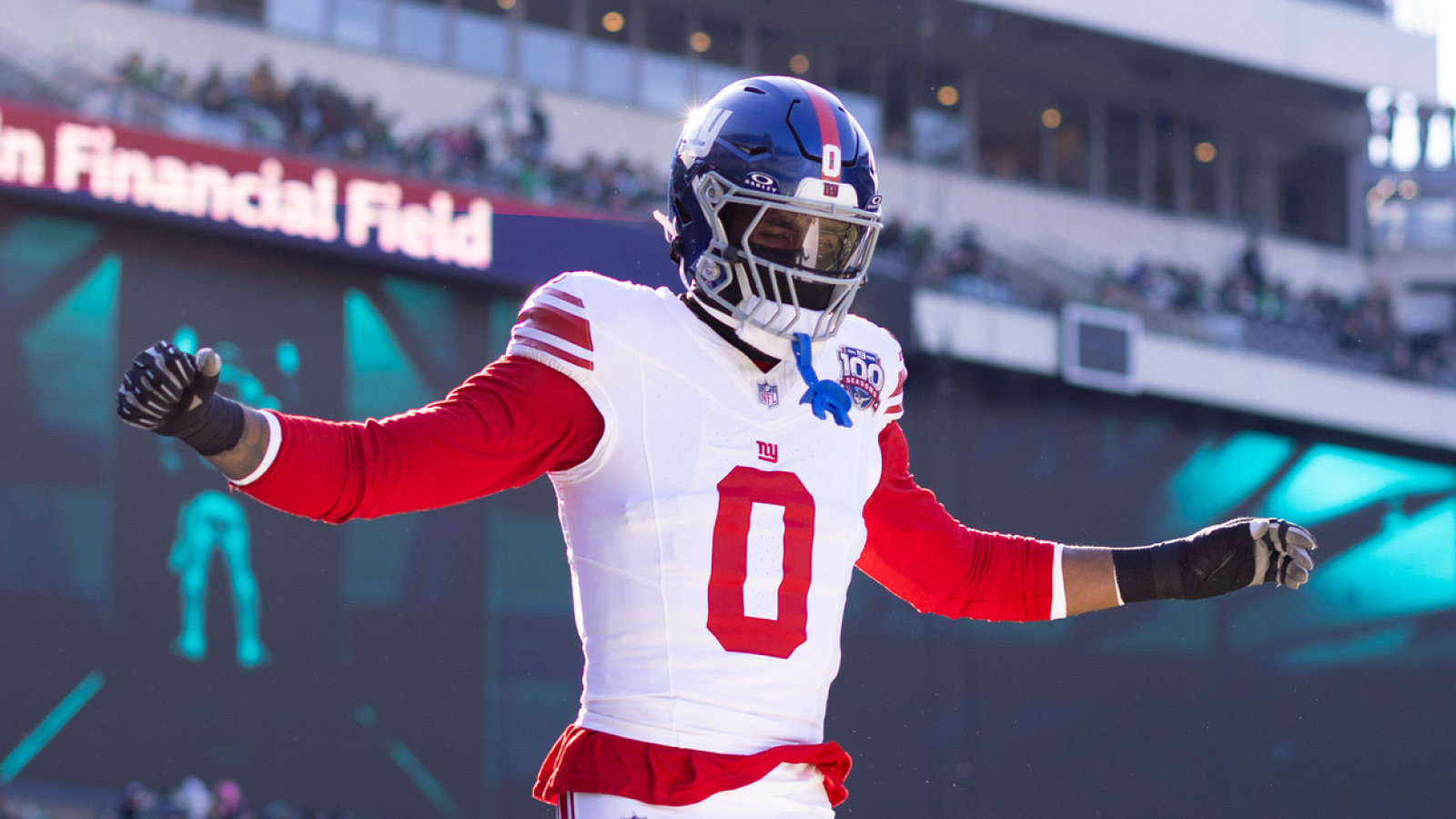 Giants Restructuring OLB Brian Burns | Yardbarker