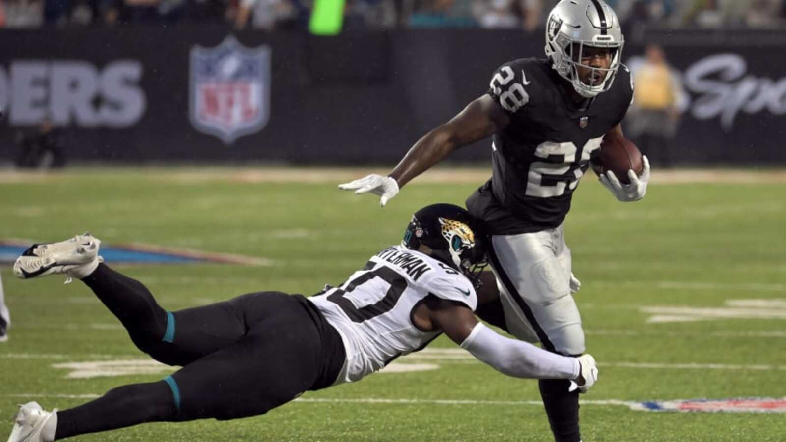 Report: Bears Work Out Linebacker Shaquille Quarterman | Yardbarker