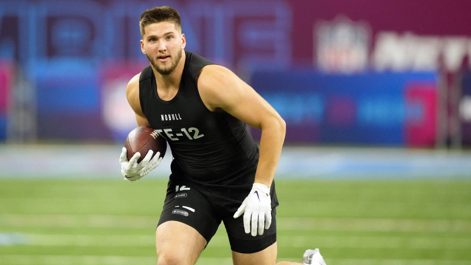 NFC Notes: Tommy DeVito, Ben Sinnott, Vic Fangio, Commanders, Eagles ...