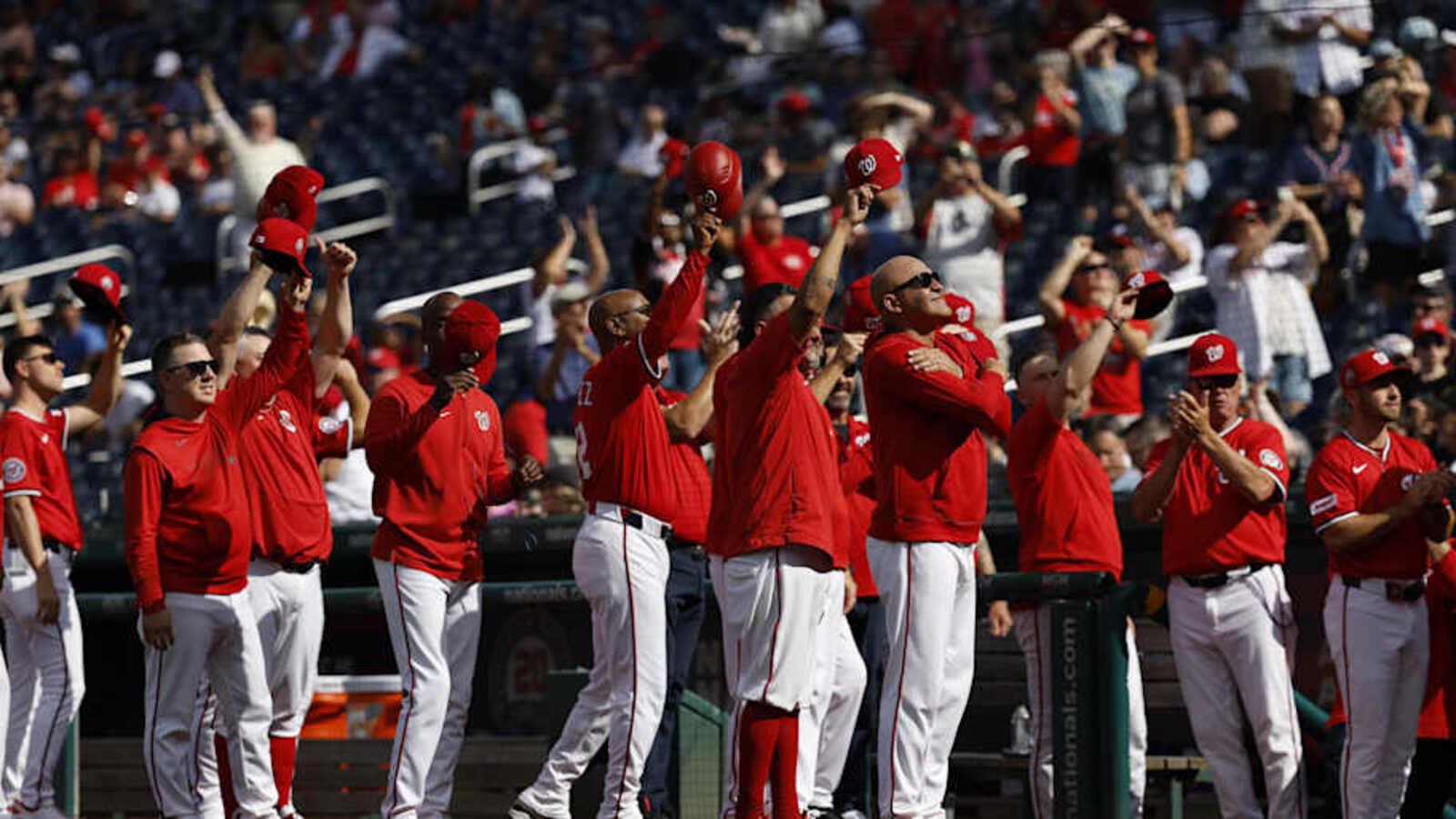 Washington Nationals Honor Broadcaster Bob Carpenter in His Final Game ...