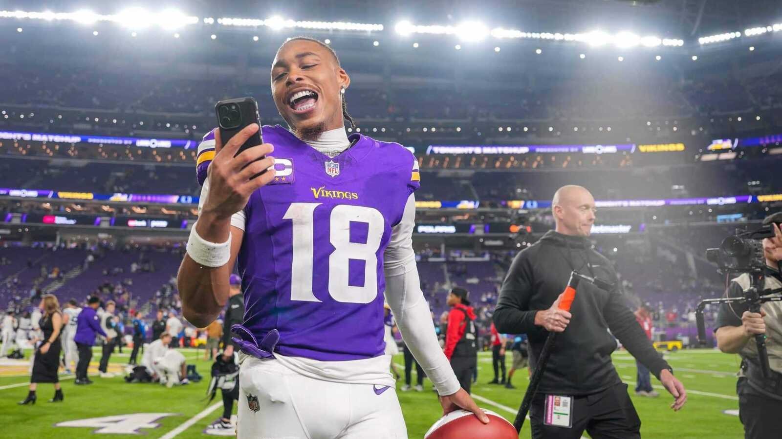 Minnesota Vikings Wide Receiver Justin Jefferson’s Status Uncertain For Week 1 | Yardbarker