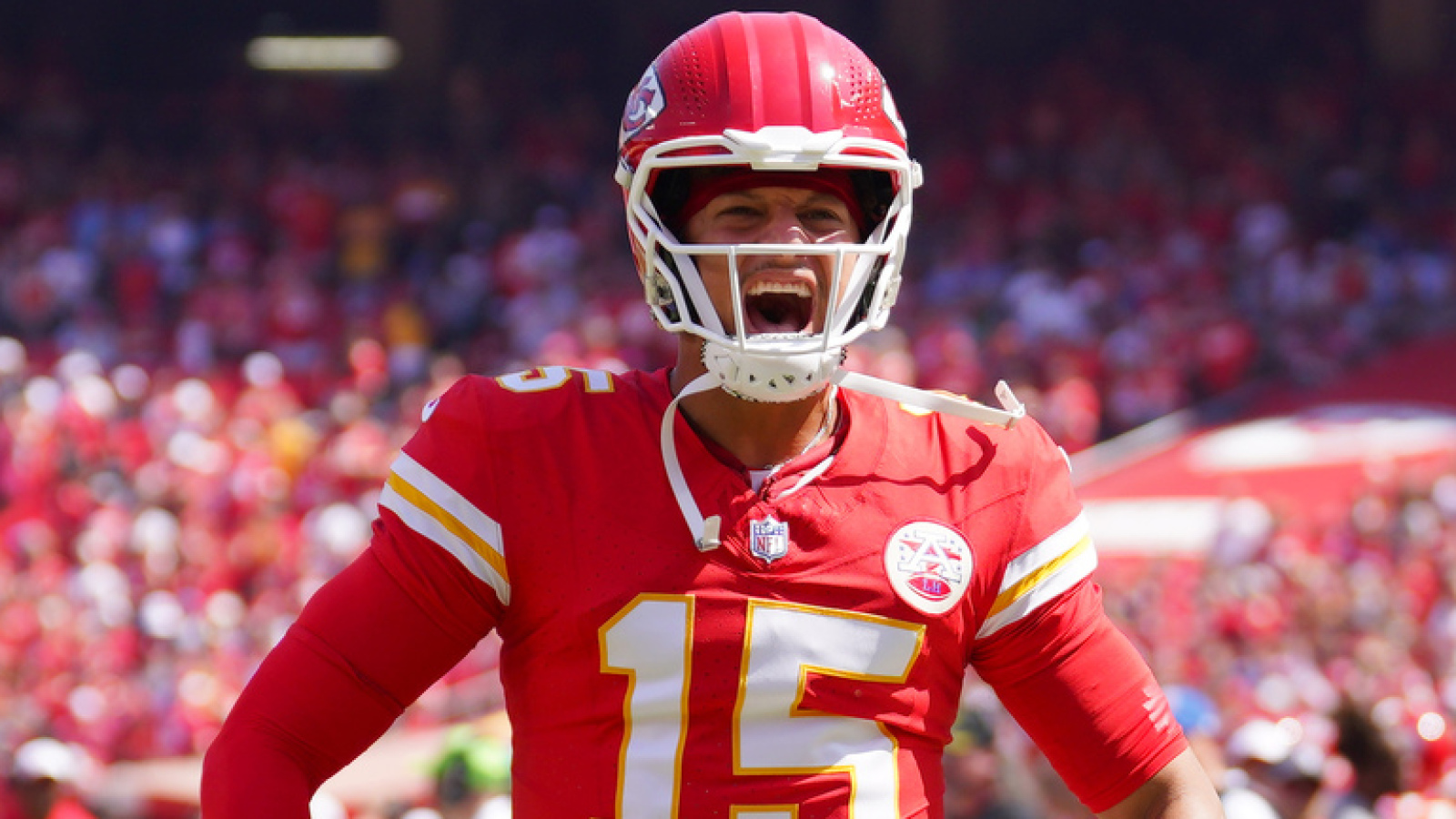 Patrick Mahomes explains how behind-the-back pass happened | Yardbarker