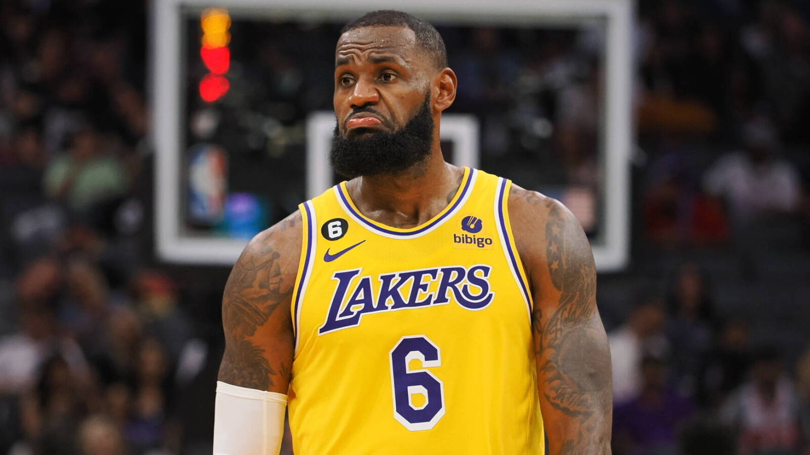 Stunning stat reveals how little support LeBron has had from AD ...