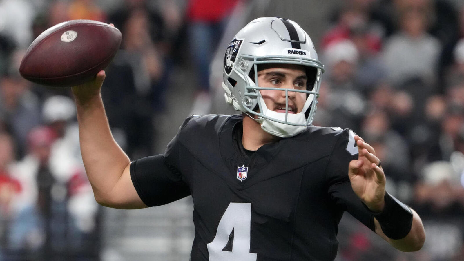 Report reveals where Raiders’ QB competition stands | Yardbarker