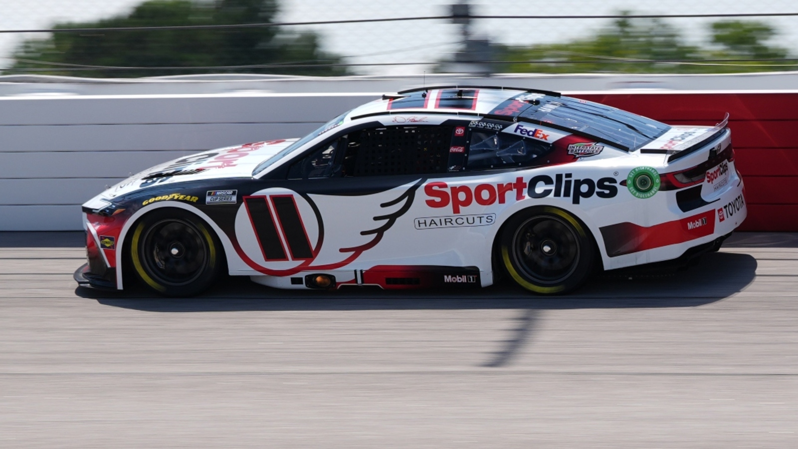 Denny Hamlin dedicates ‘Flying 11’ car to Roy Hendrick at Darlington ...