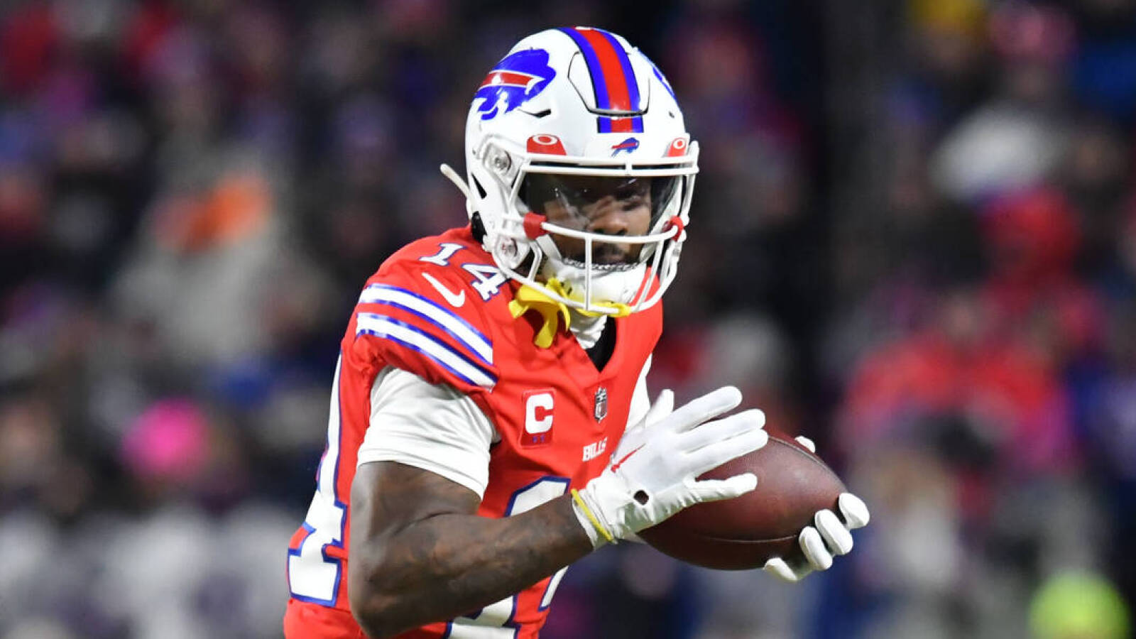 Watch: Stefon Diggs shares touching holiday moment with fan | Yardbarker