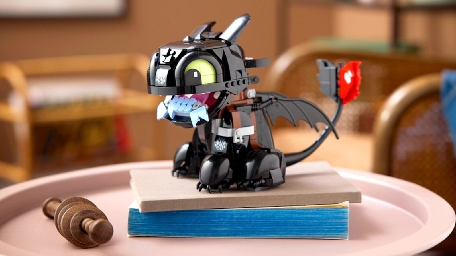 HOW TO TRAIN YOUR DRAGON’s Toothless Is Flying to LEGO Stores Soon ...