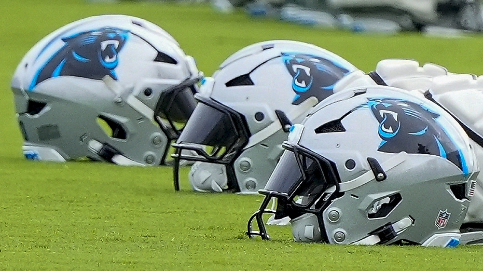 Panthers players aboard plane that ran off airport taxiway | Yardbarker
