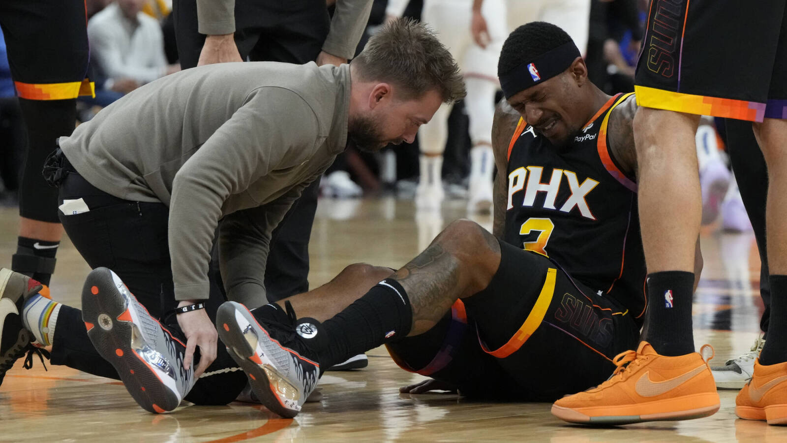 Suns star suffers yet another injury | Yardbarker