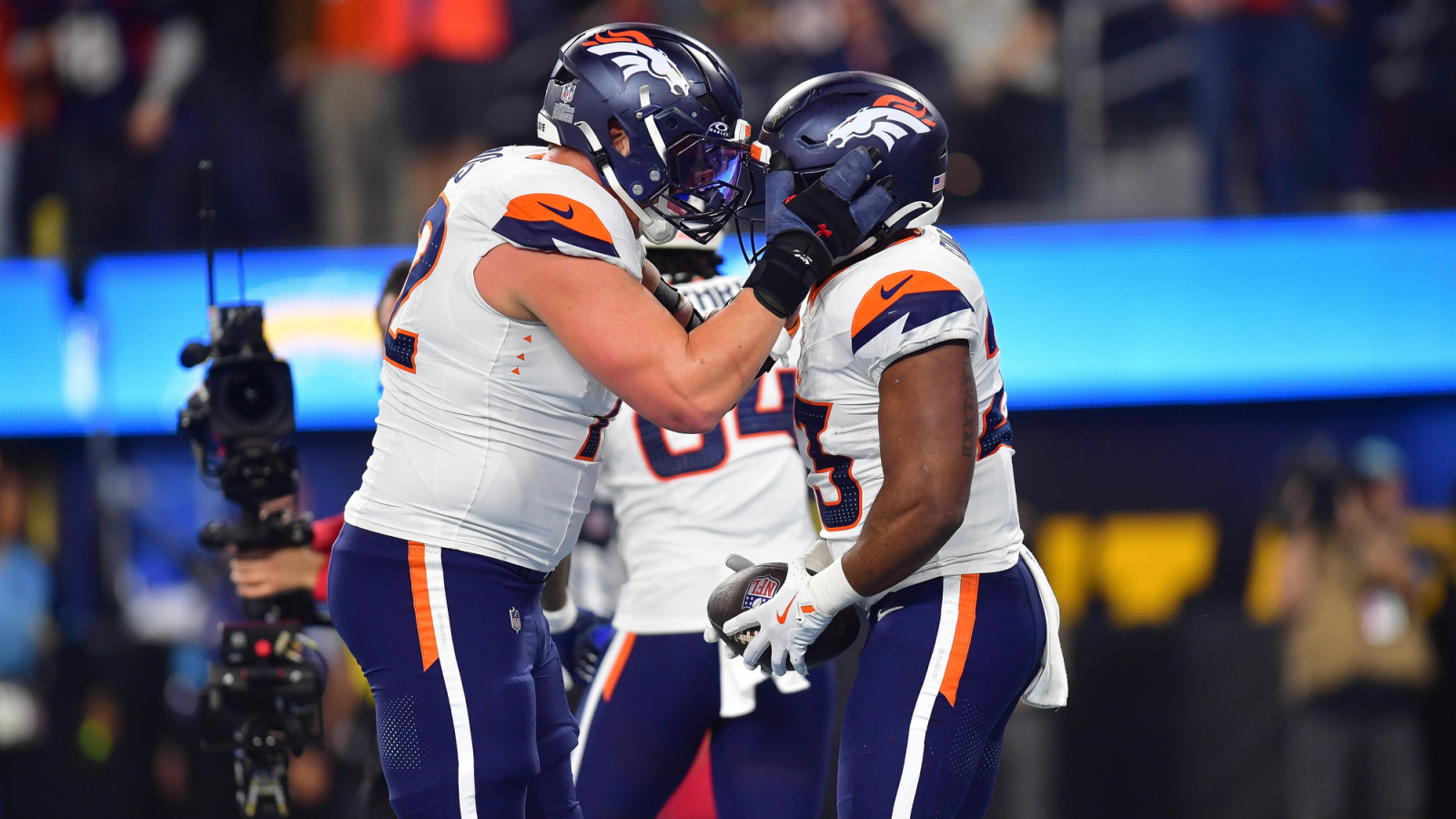 AFC Notes: Garett Bolles, Justin Herbert, Andy Reid, Broncos, Chargers ...