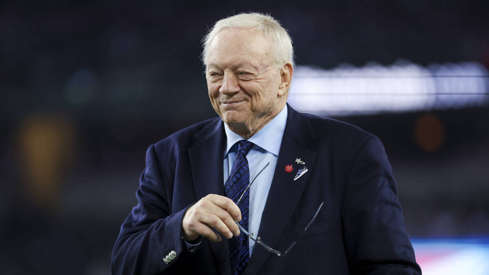 Report: Jerry Jones gave Supreme Court justice lavish gifts | Yardbarker