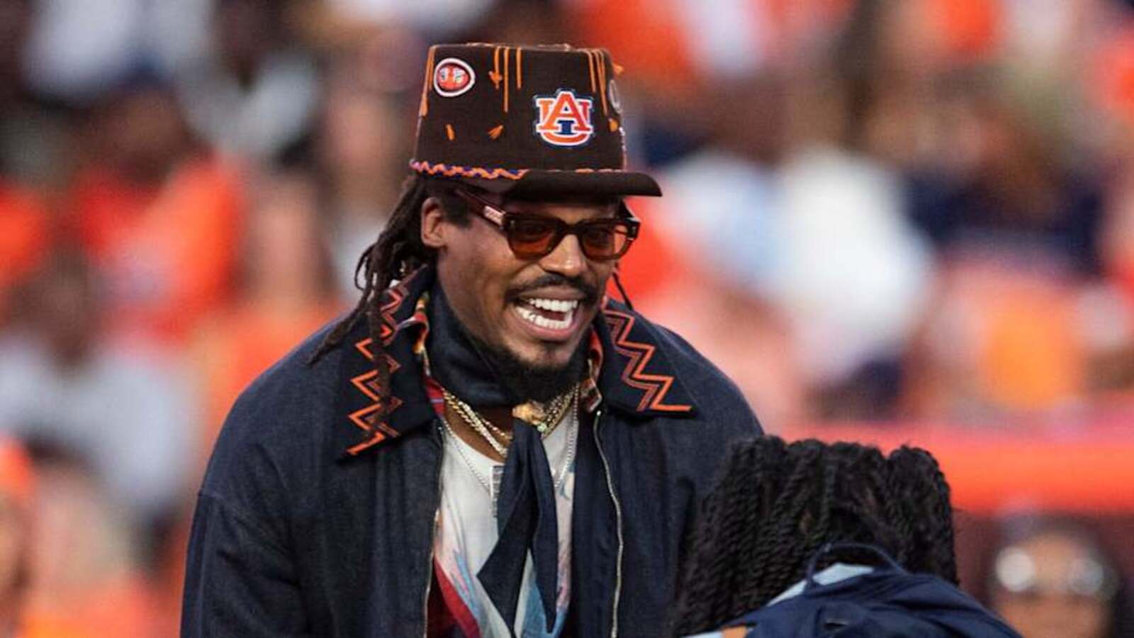 Patriots' Mike Vrabel Fires Back at Cam Newton | Yardbarker