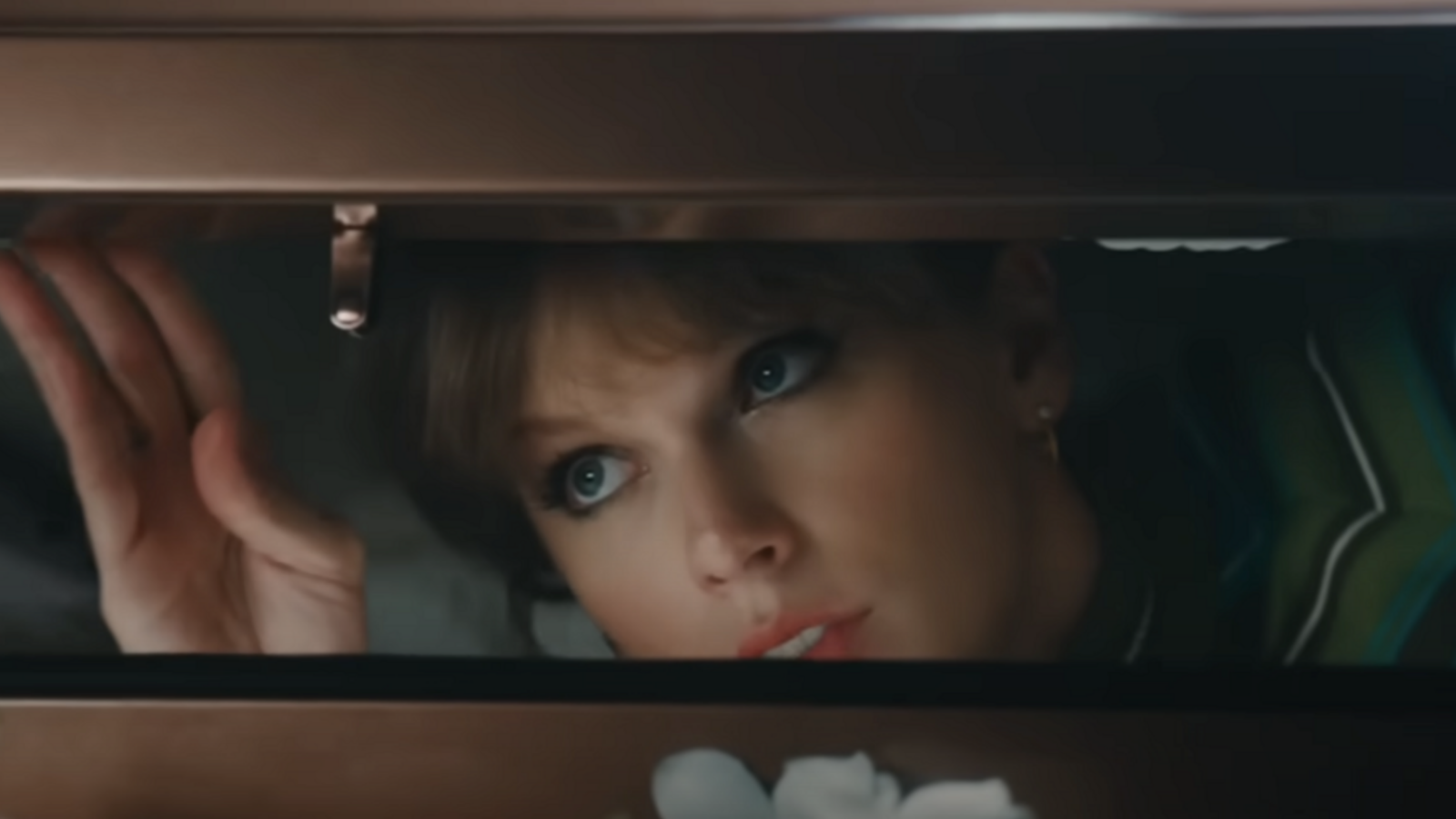 25 popular songs with incredibly strange music videos | Yardbarker
