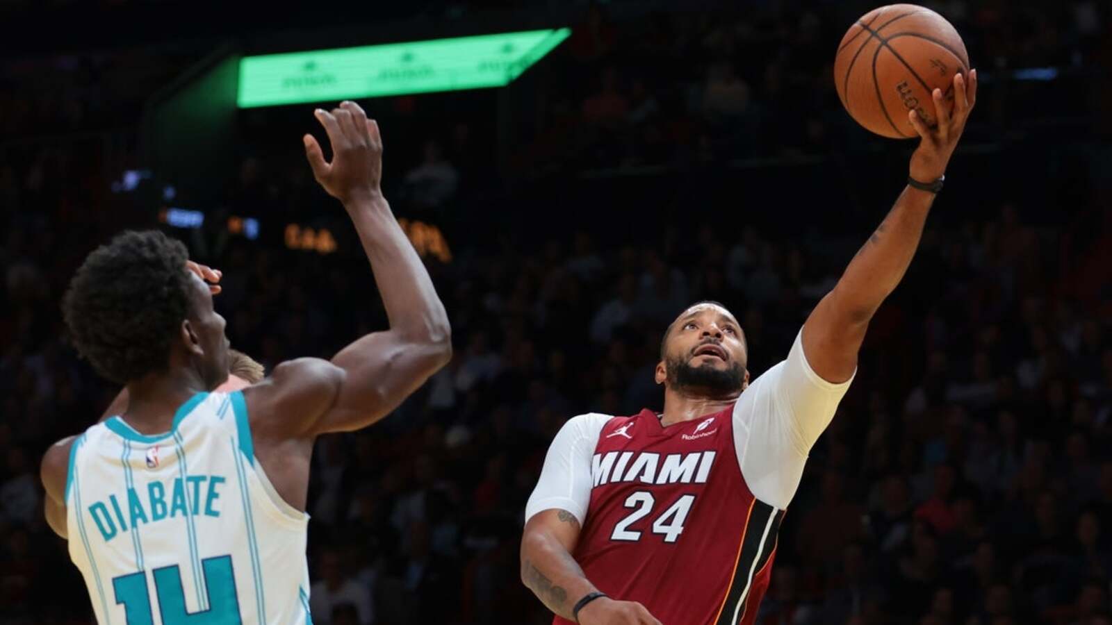 Heat scorching in 53-point first quarter, hold off Hornets | Yardbarker