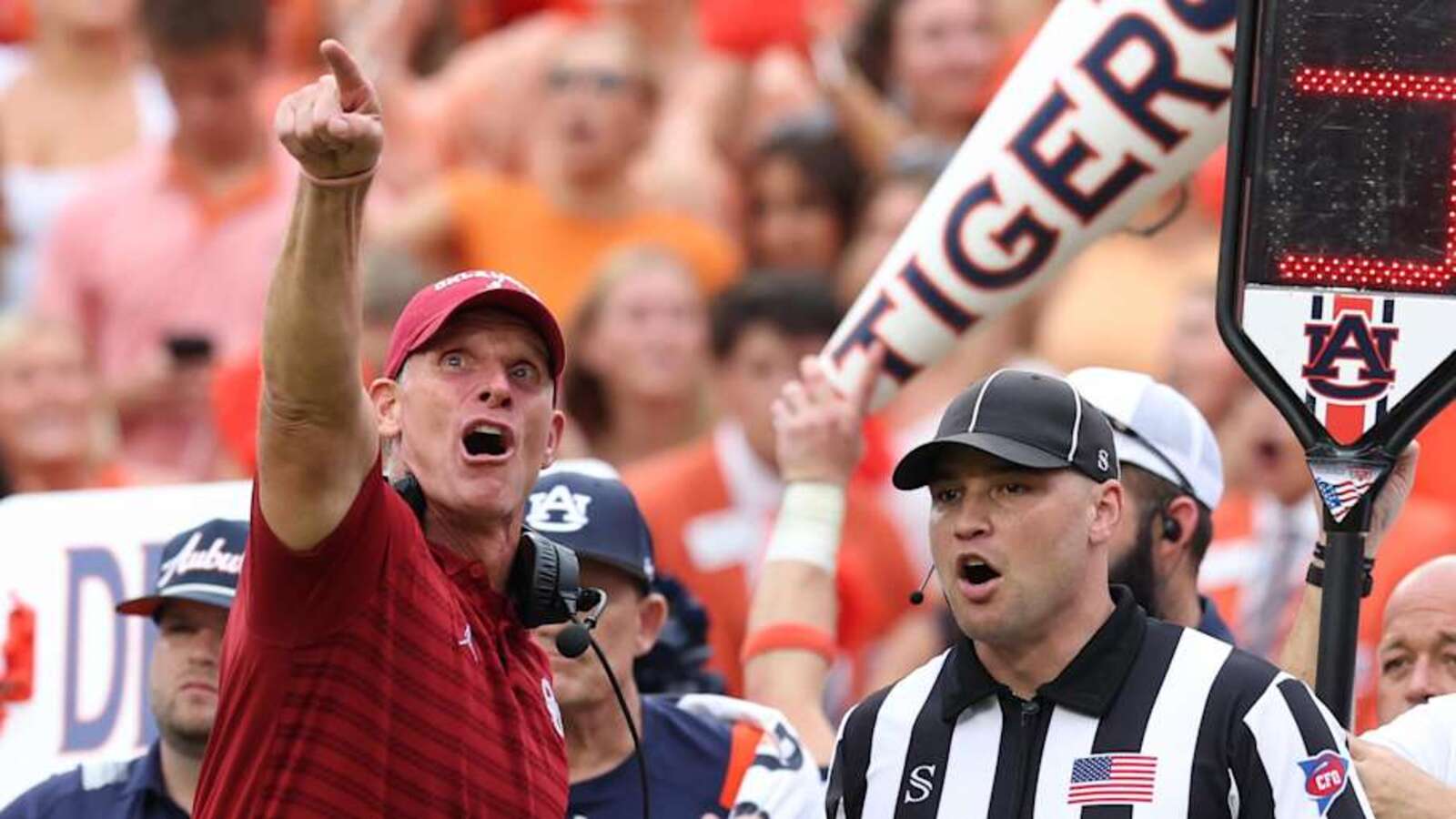 Column: Brent Venables Talks Offensive Coordinator: Scheme, Personality ...