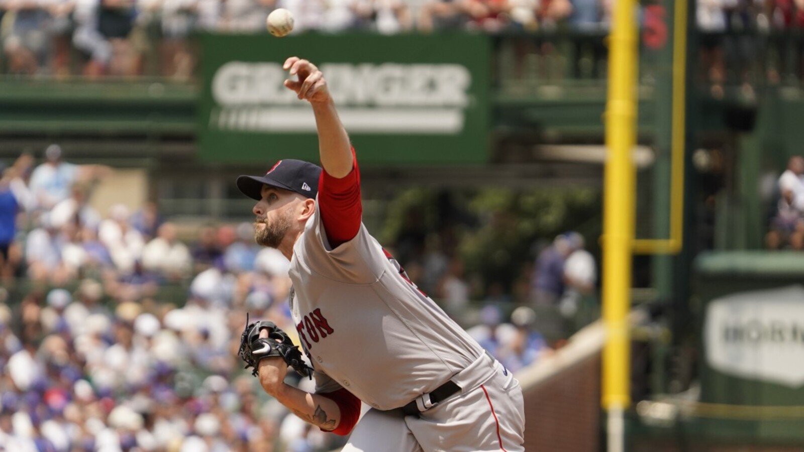 Former Seattle Mariners' Pitcher Comes to Terms with NL's Top Contender ...