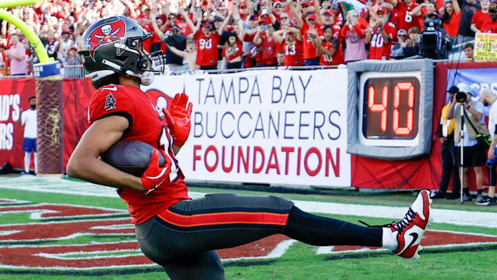 Buccaneers Wide Receiver Up for Week 14 Pepsi Zero Sugar Rookie of the ...