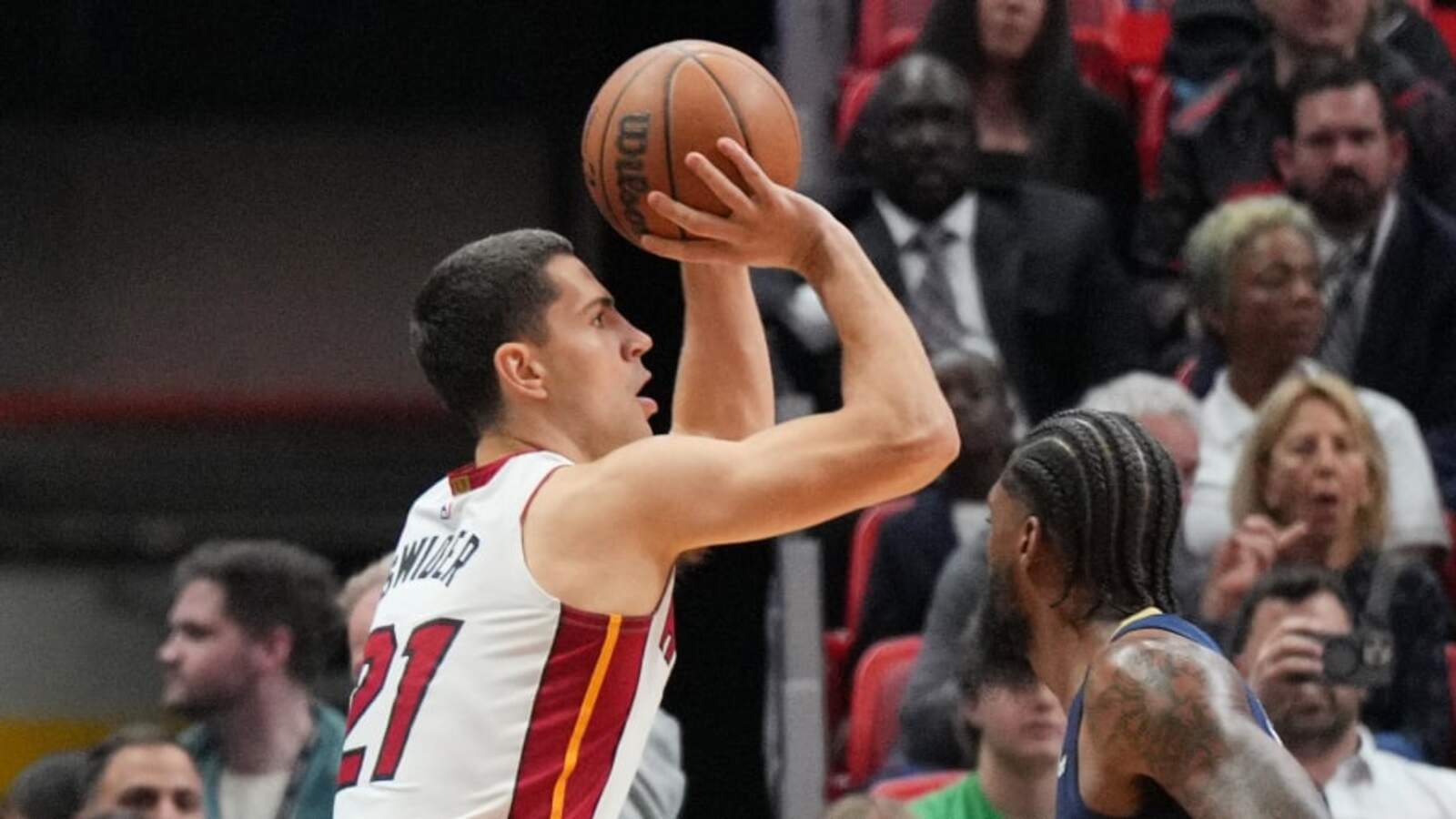 Miami Heat Withdraw Qualifying Offers To Cole Swider And Alondes ...