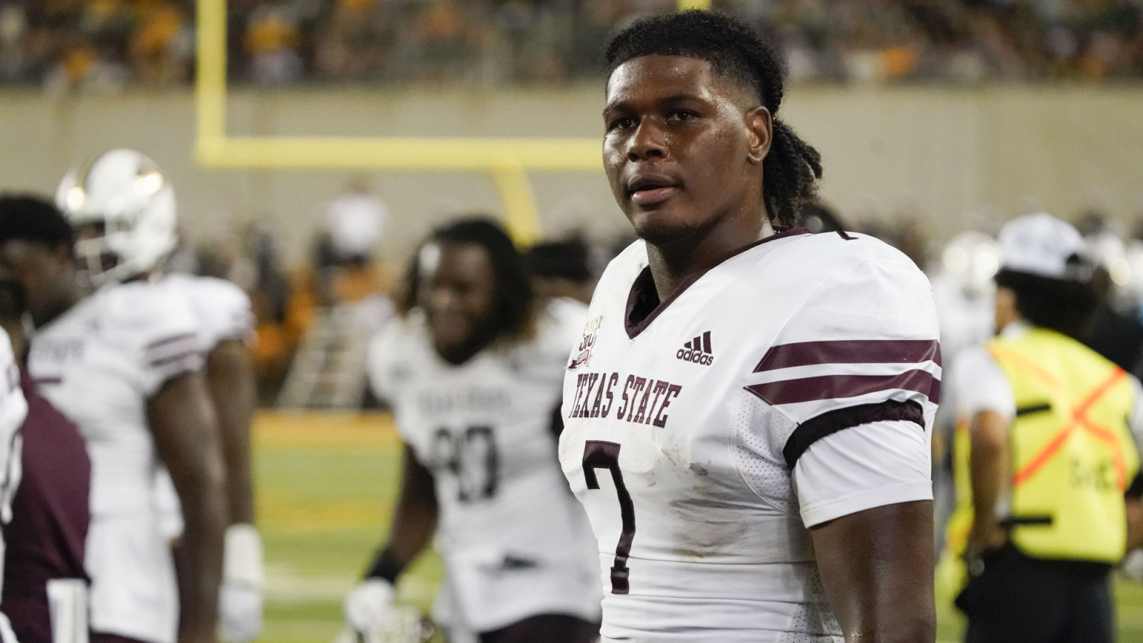 College Football QB Transfers To His Seventh School | Yardbarker