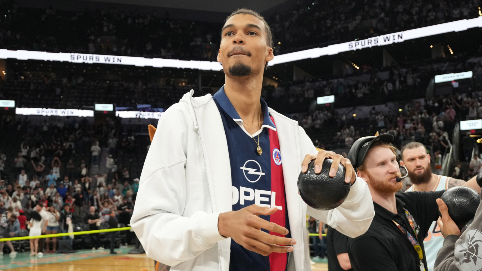West Notes: Spurs, Victor Wembanyama, Mavericks, D’Angelo Russell ...