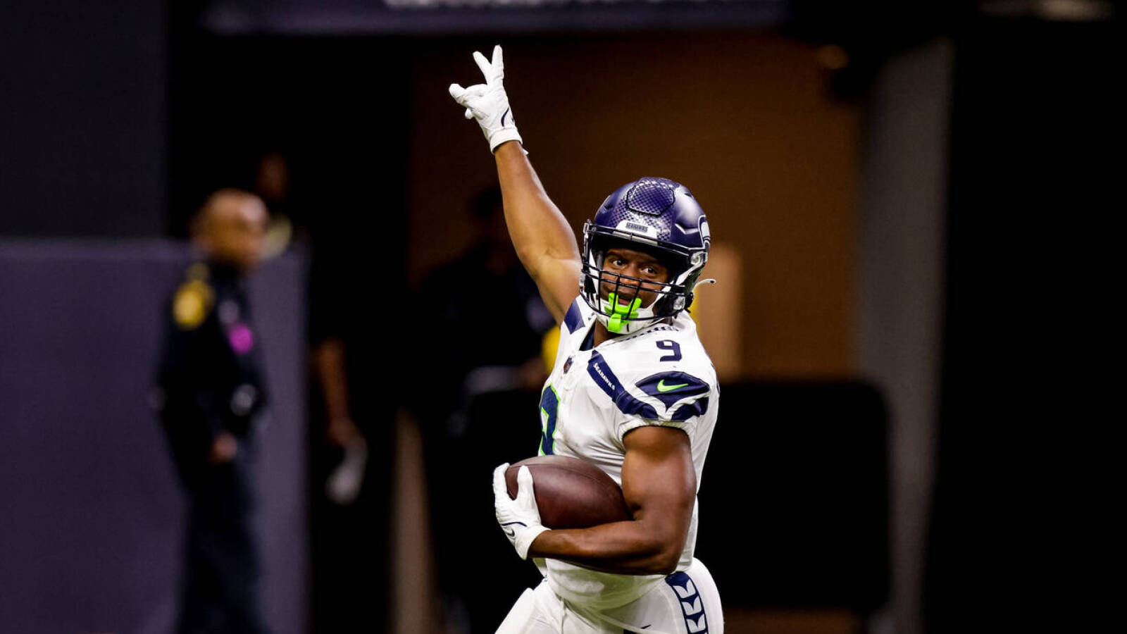 Kenneth Walker emerging as Offensive Rookie of Year contender | Yardbarker