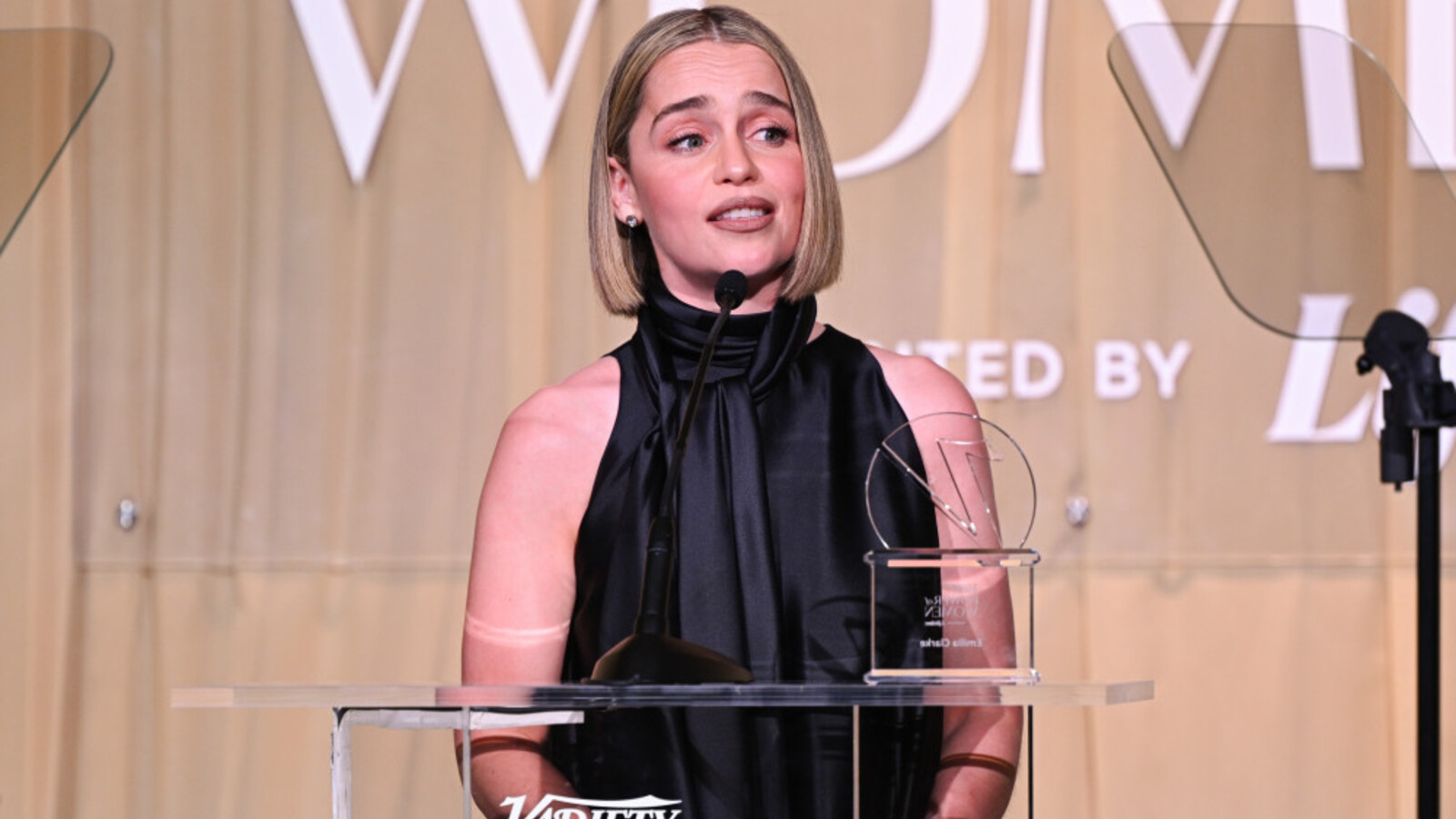 Emilia Clarke says brain injury recovery feels like 'falling off a ...